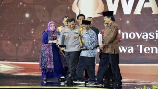 Kapolda Jateng Terima Penghargaan Detik Jateng-Jogja Award 2024